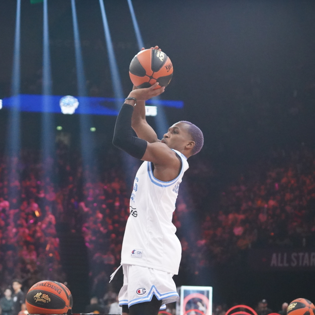The Power of Arm Sleeves in Basketball – Spalding EU